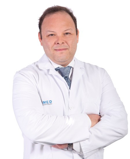 Dr. Julio Hartinger Remolina | IMED Hospitales